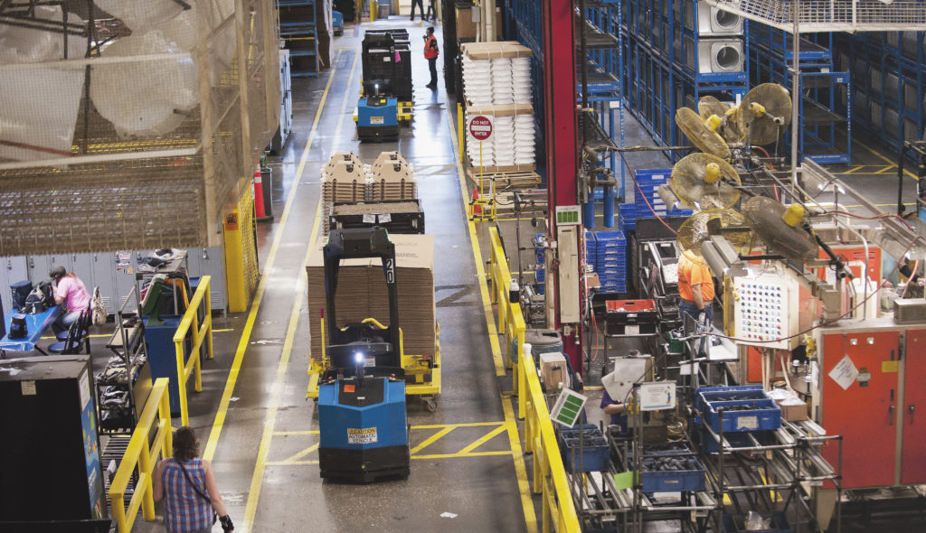 Automating Material Flow Efficiently and Safely with Mobile Automation ...